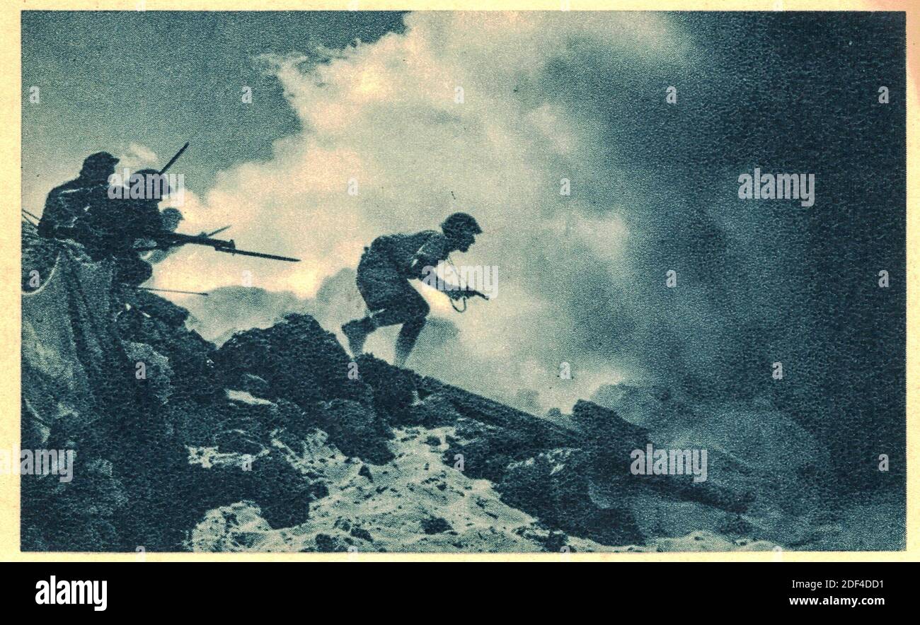 Rommel goes on the run at El Alamein. Second battle at El Alamein field ...