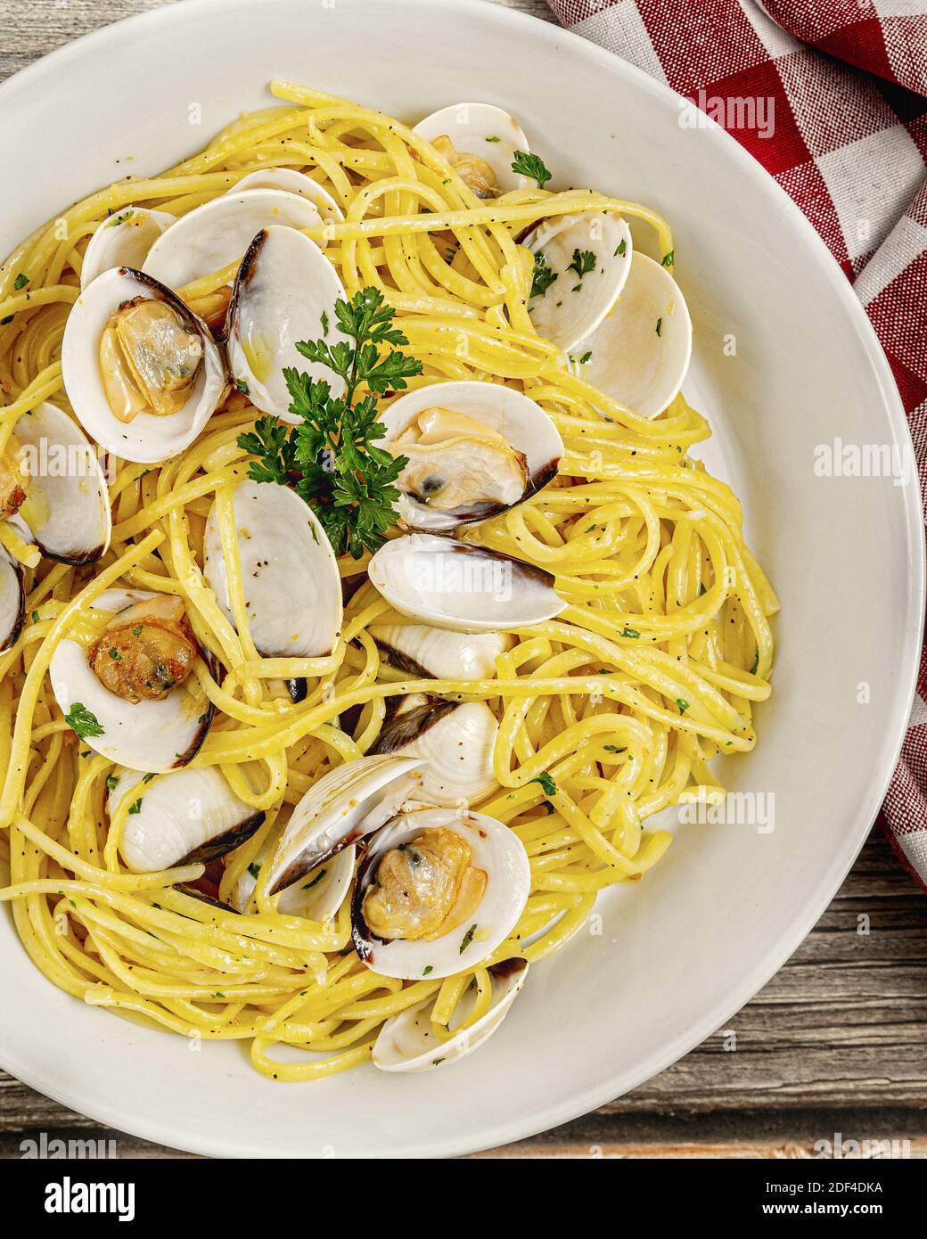 Clams italian dish hi-res stock photography and images - Alamy