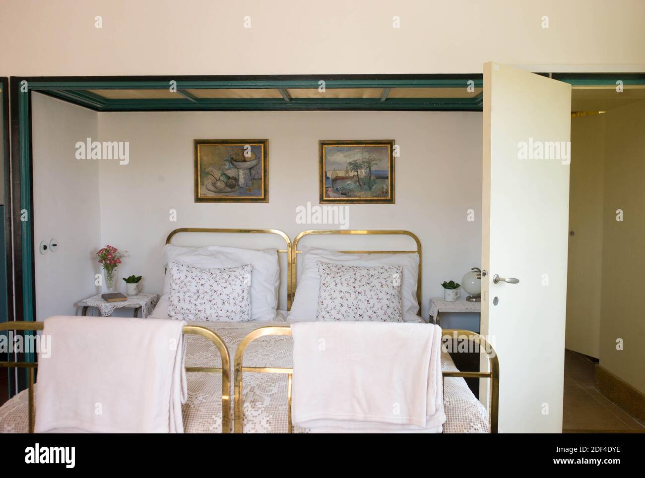 Pioneer of modernism hi-res stock photography and images - Alamy