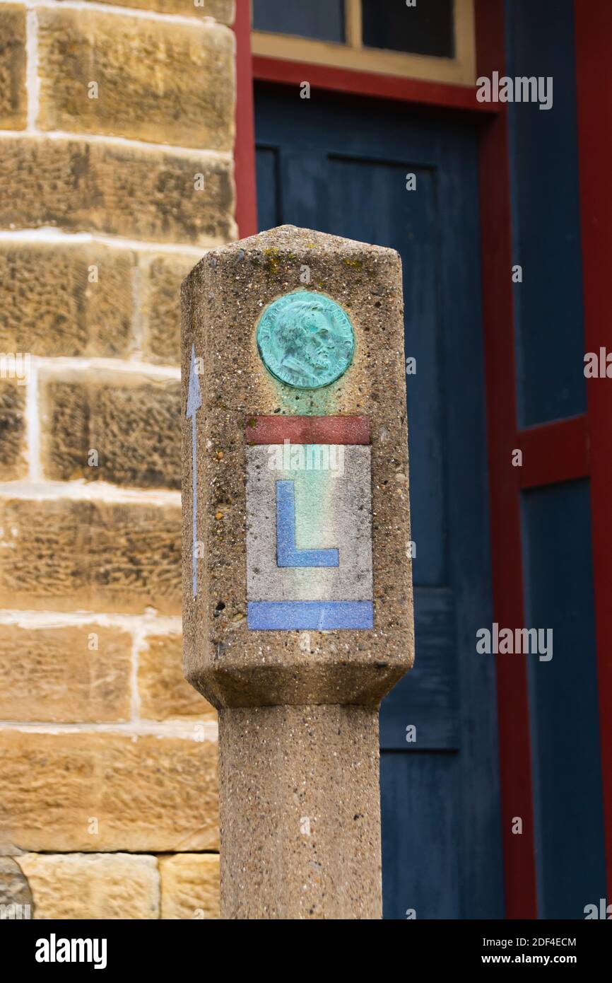 Original Lincoln Highway road markers in rural Illinois Stock Photo - Alamy