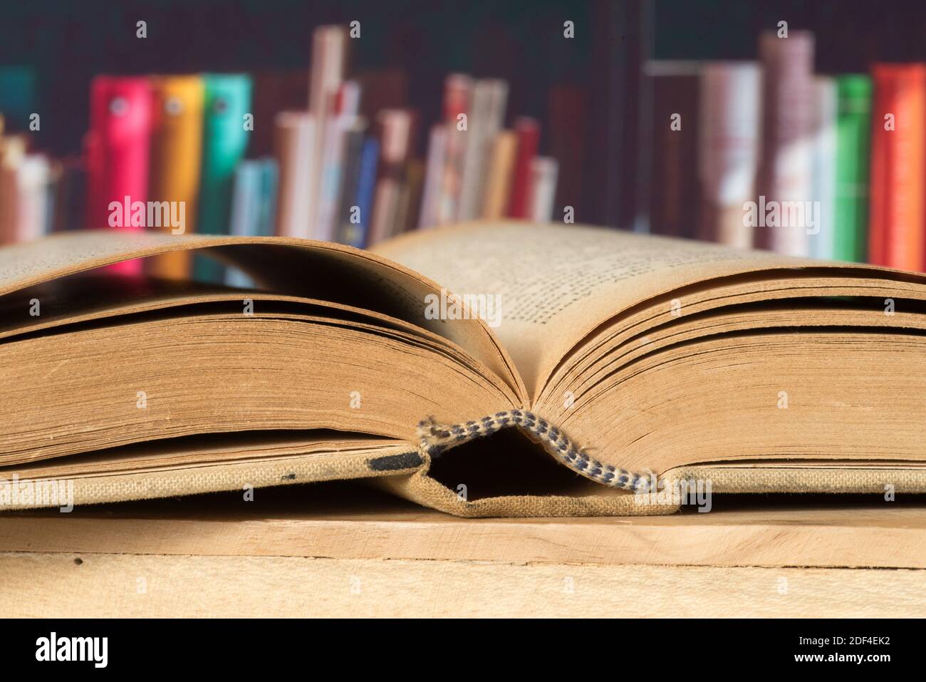 Open old book back hi-res stock photography and images - Alamy