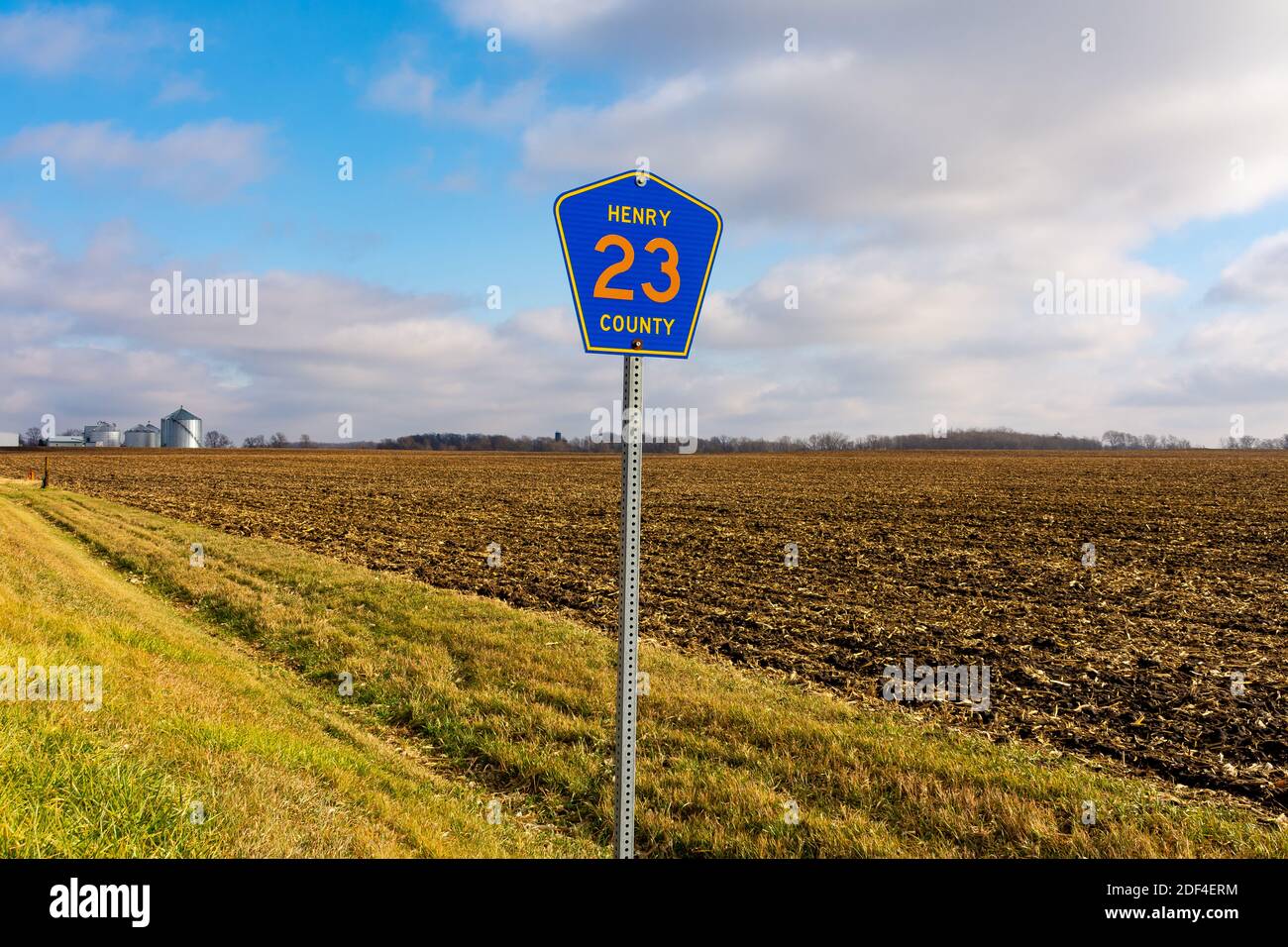 County highway street sign in rural Illinois Stock Photo - Alamy