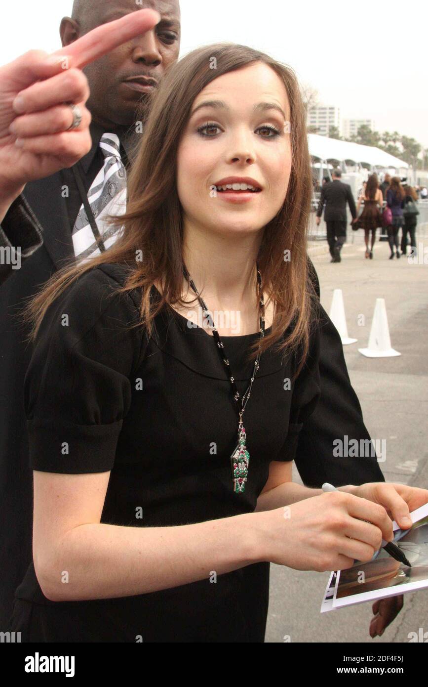 Ellen Page attends the 24th Annual Film Independent's Spirit Awards on ...