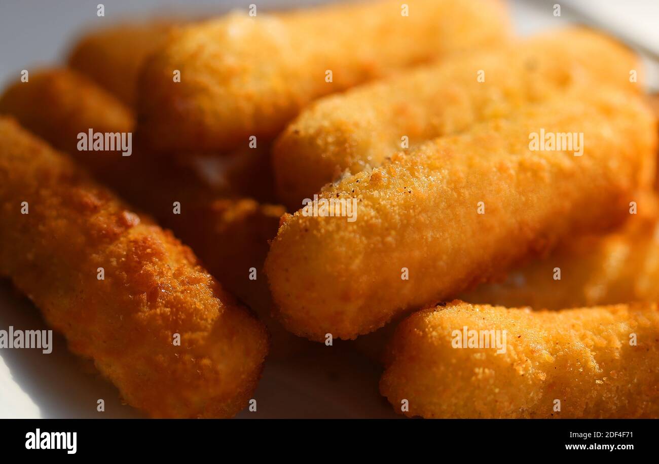 Photos of delicious cheese sticks hot in the restaurant Stock Photo - Alamy