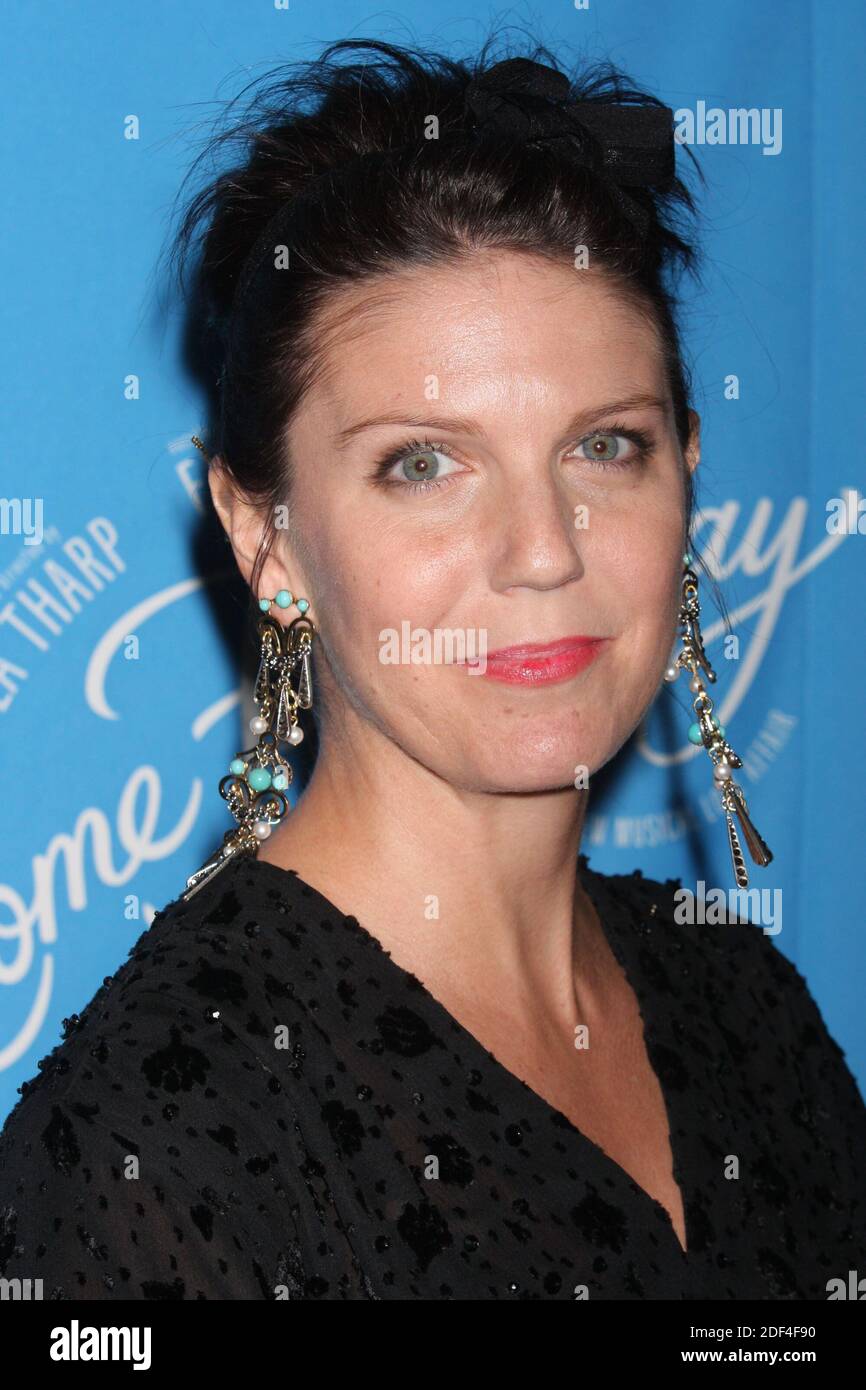 A. J. Lambert, daughter of Nancy Sinatra and granddaughter of Frank ...