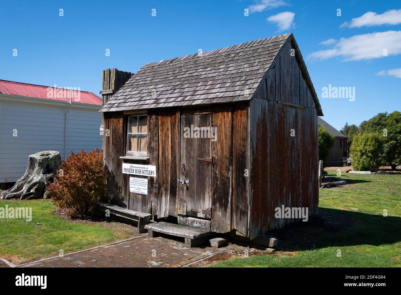 Pioneer Bush Settler Hut, 1860's-1870's, Ongaonga, Central Hawkes Bay ...