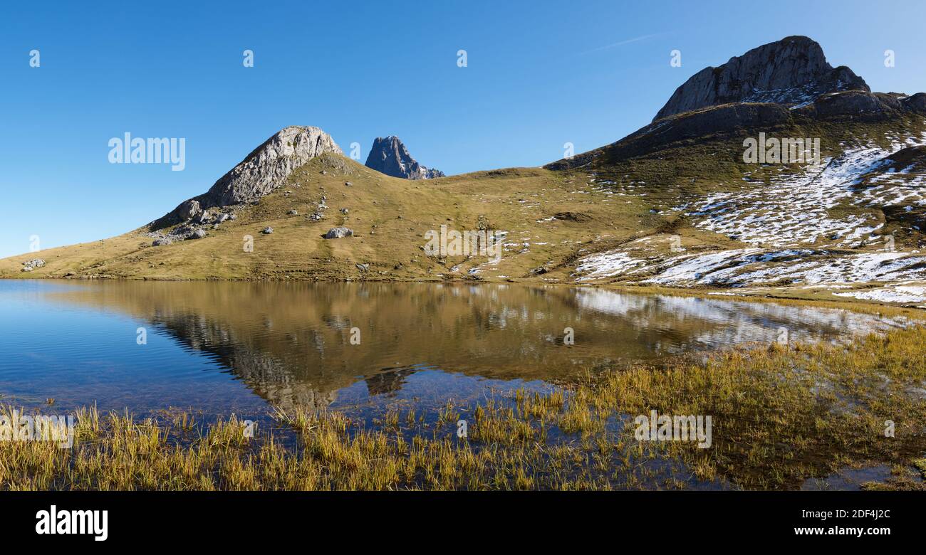 Peaks and Paradis lake. Ayous Lakes in Ossau Valley, Pyrenees National ...