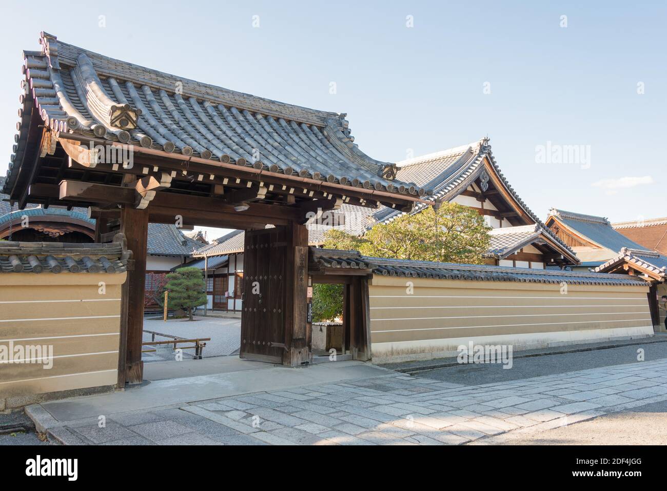 Kyoto japan toji temple hi-res stock photography and images - Alamy