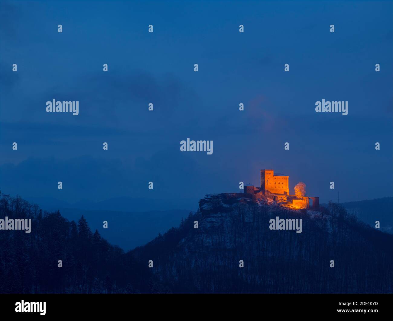 Trifels castle hi-res stock photography and images - Alamy