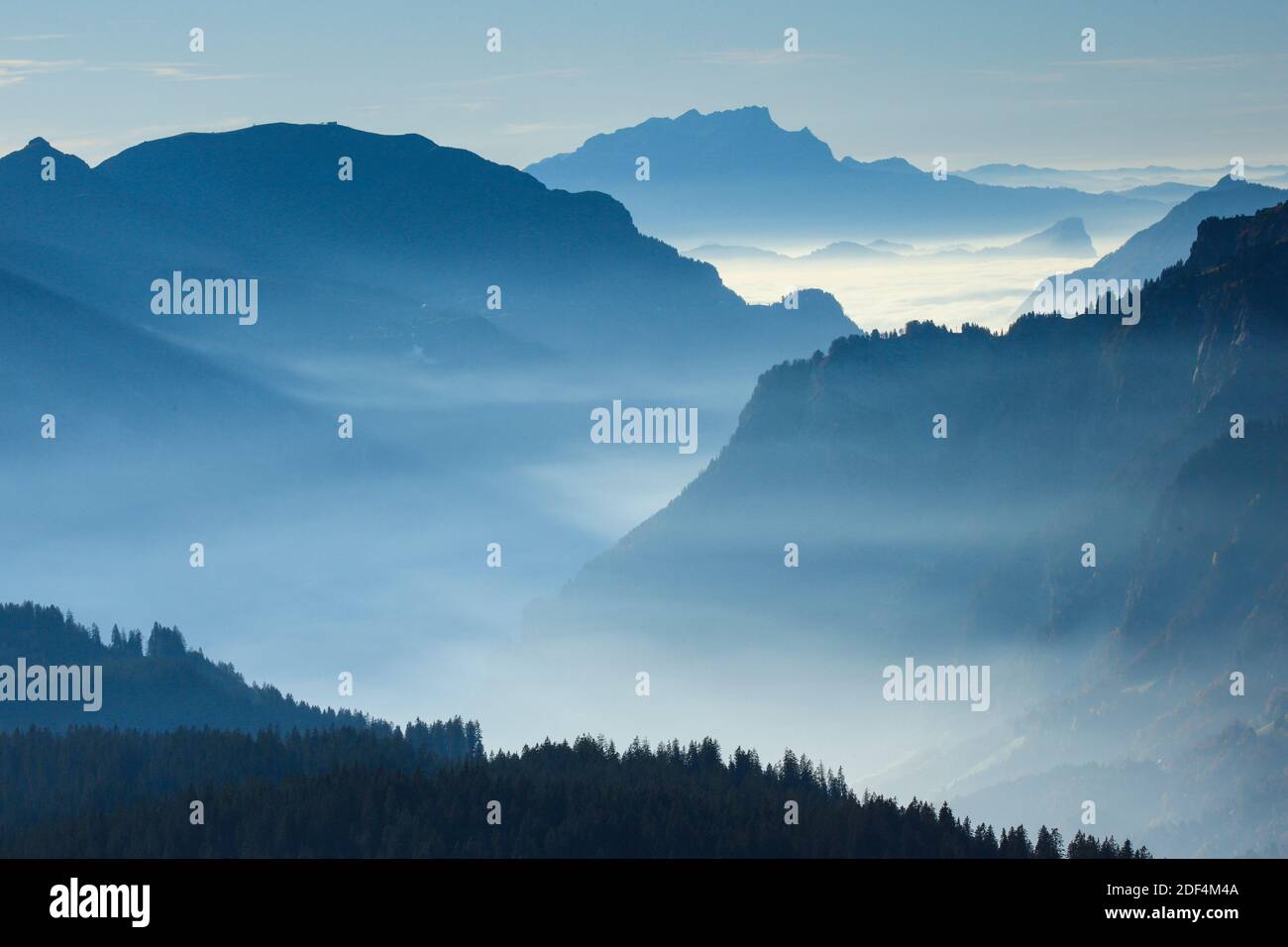 Pragel pass hi-res stock photography and images - Alamy