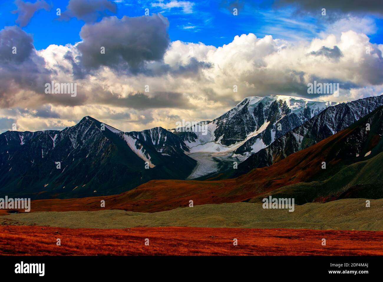 Altai mountains with snow capped peaks hi-res stock photography and ...