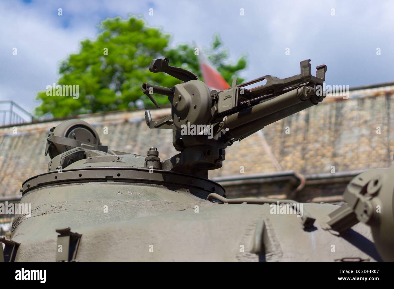 Machine gun on a old historical tan Stock Photo - Alamy