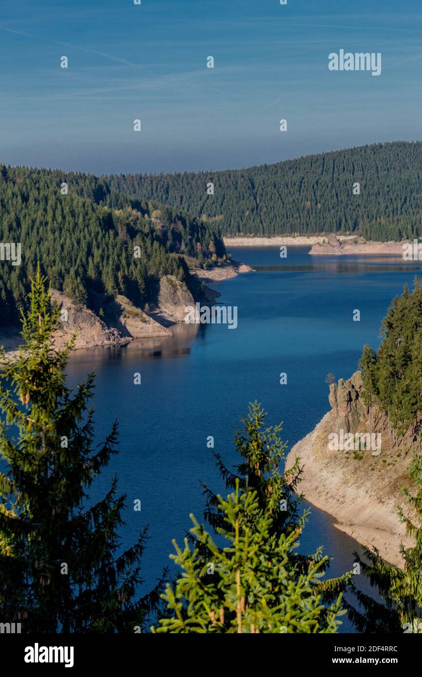 Autumn walk around the narrow water dam in the Thuringian Forest ...