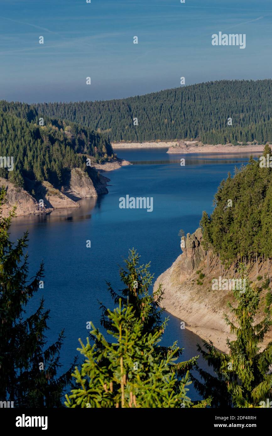 Autumn walk around the narrow water dam in the Thuringian Forest ...