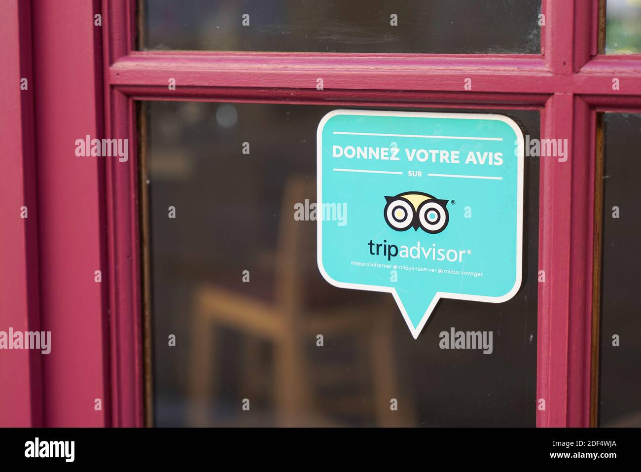 Trip advisor certificate of excellence hi-res stock photography and ...