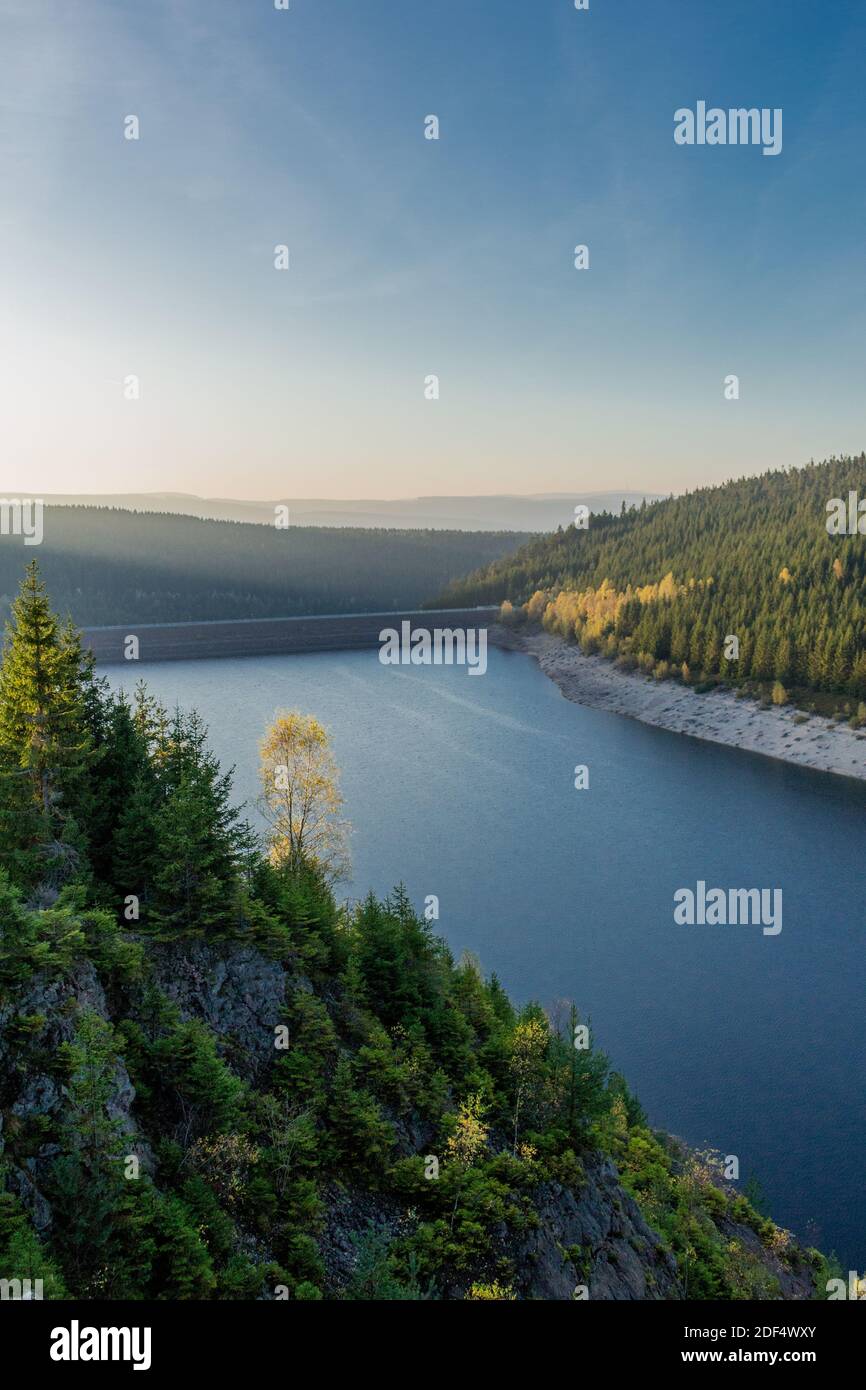 Autumn walk around the narrow water dam in the Thuringian Forest ...