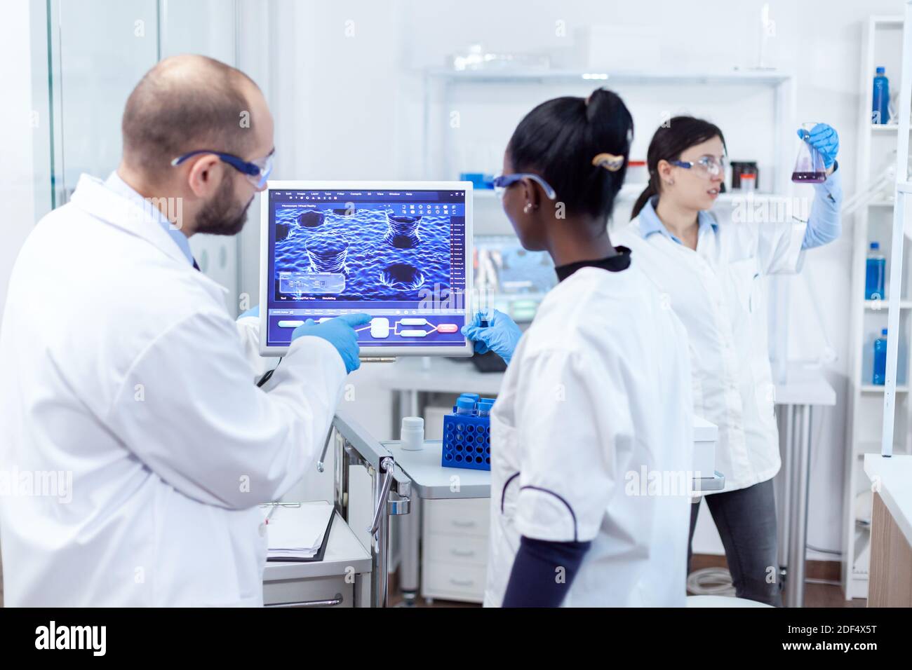 African lab technician hi-res stock photography and images - Alamy