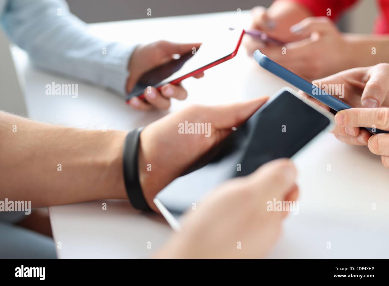 People In Modern Office Mobile Phones High Resolution Stock Photography ...