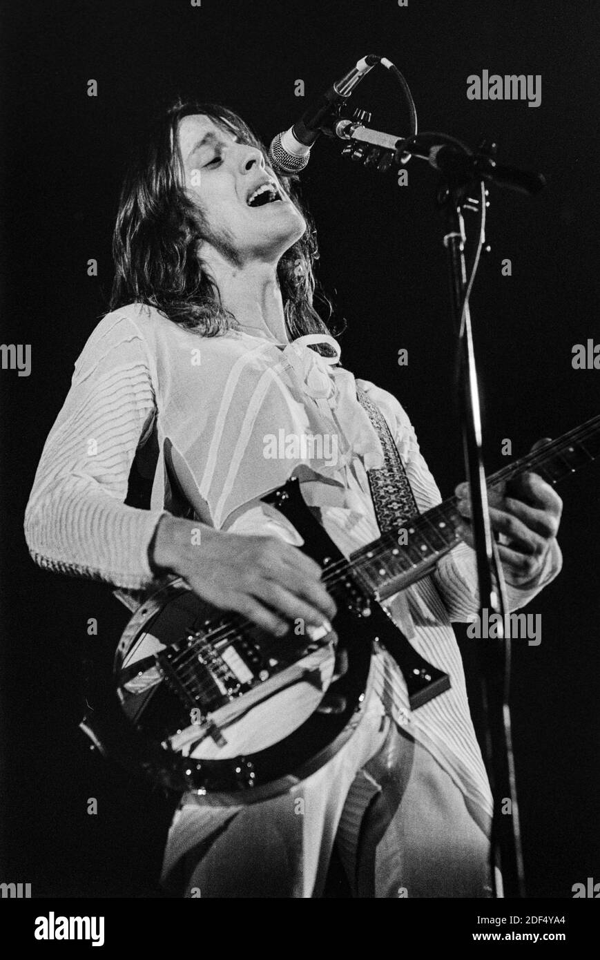 Todd rundgren 1975 hi-res stock photography and images - Alamy