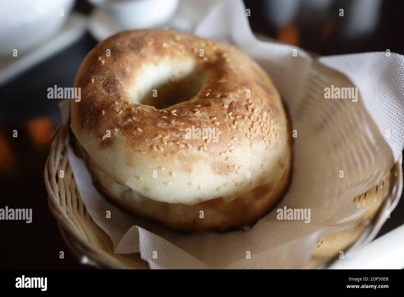Uzbek bread cakes in basket in asian restaurant Stock Photo - Alamy