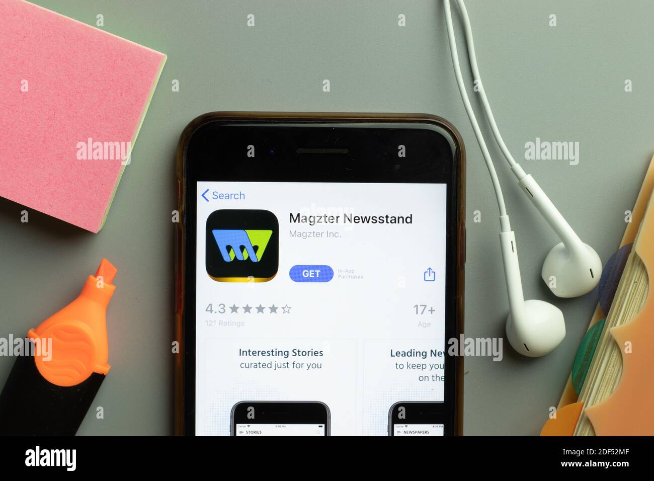 Magzter newsstand hi-res stock photography and images - Alamy