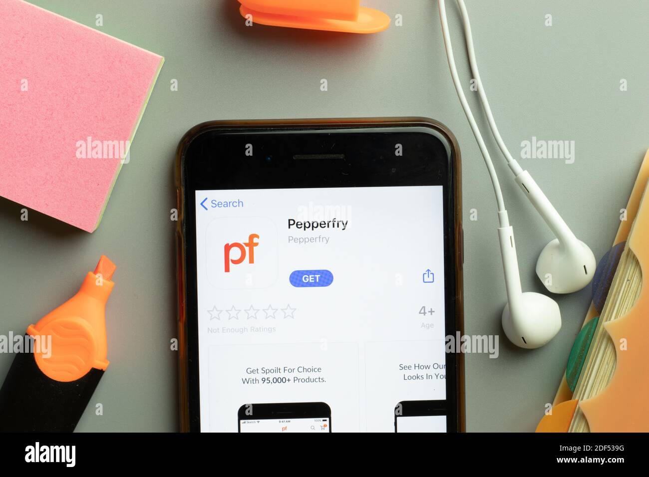 Pepperfry app hi-res stock photography and images - Alamy