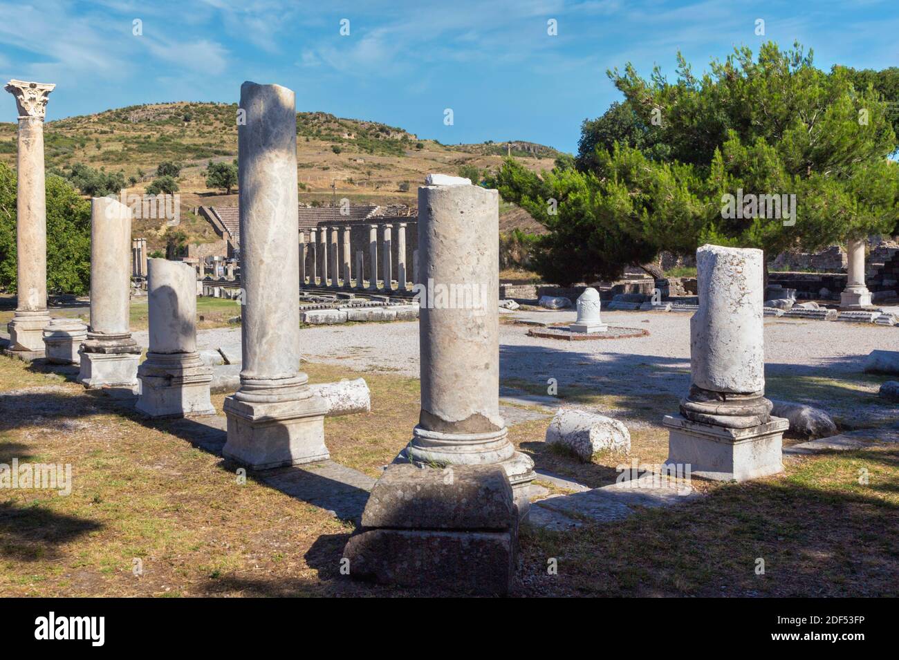 Medical centre hi-res stock photography and images - Alamy