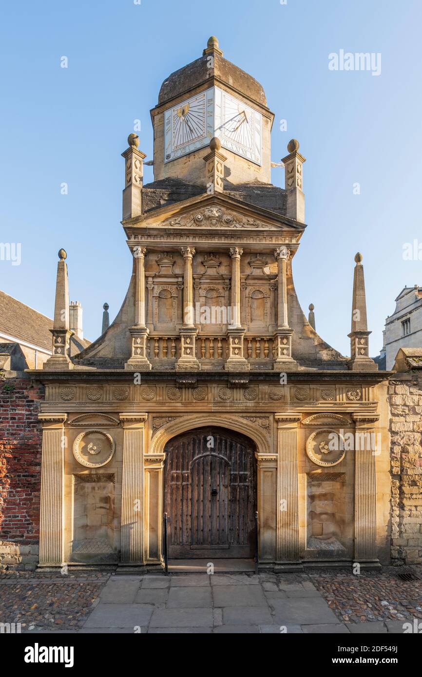UK, England, Cambridgeshire, Cambridge, Senate House Passage, Gonville ...