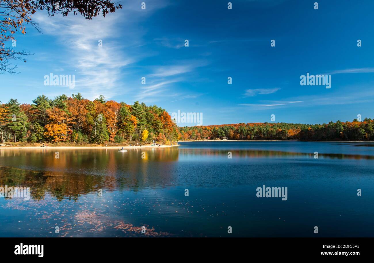 Walden pond hi-res stock photography and images - Alamy