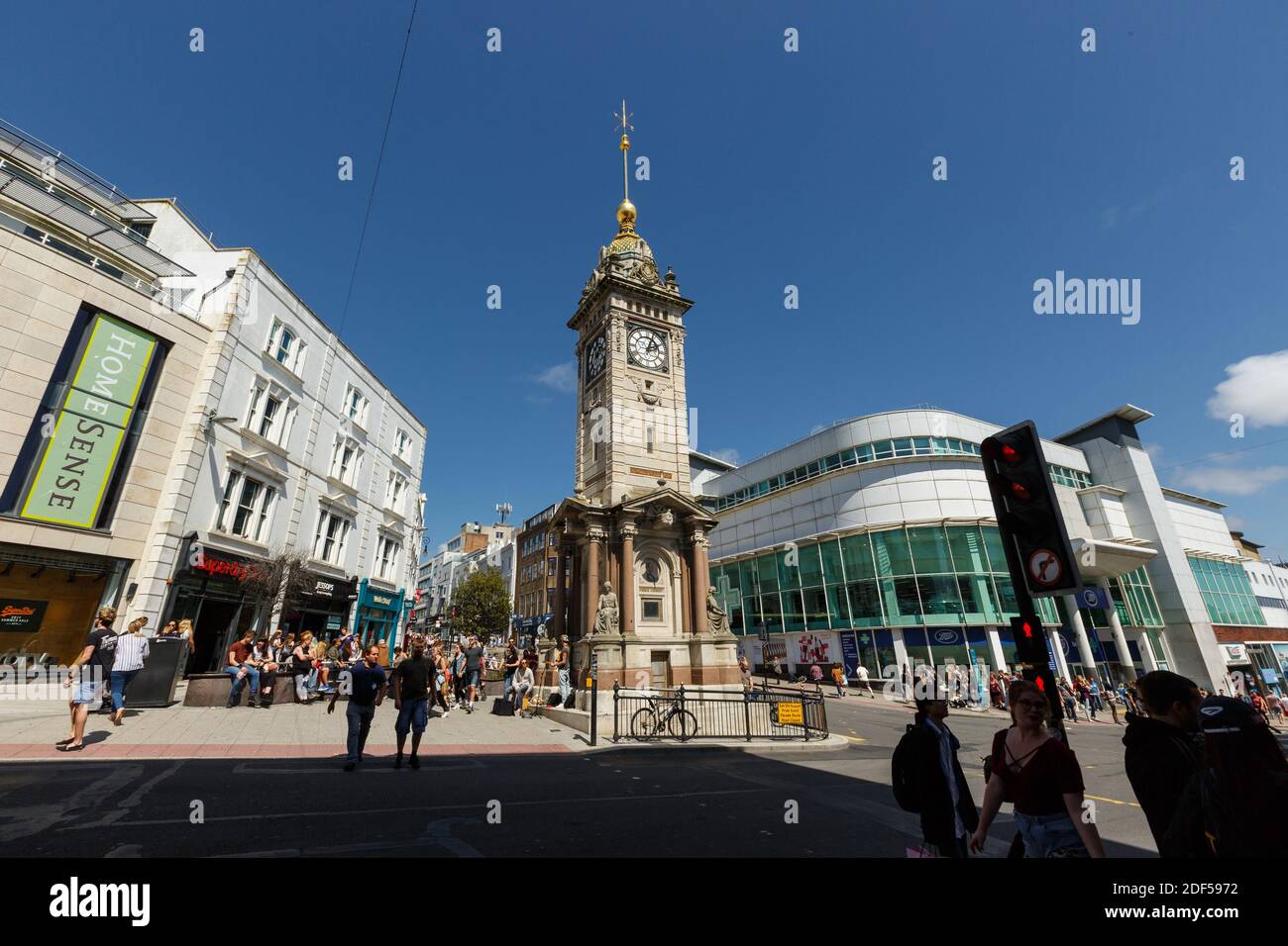The Clock Tower, statue clock of the Prince Consort monument in ...