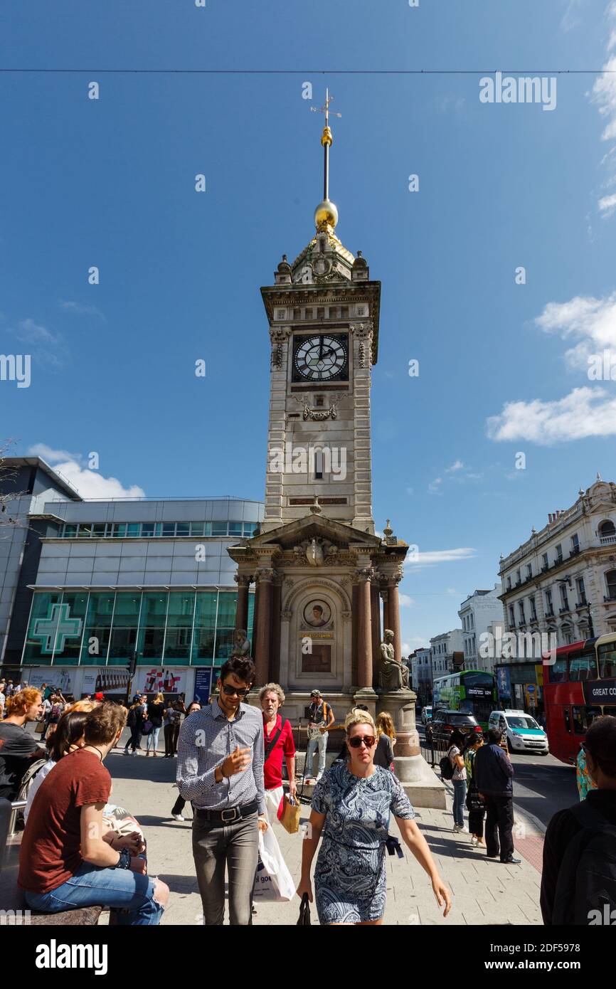 The Clock Tower, statue clock of the Prince Consort monument in ...