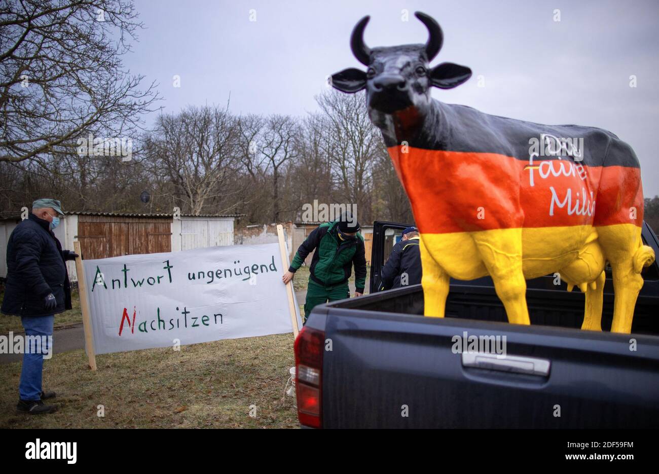 Farmers protest germany waren hi-res stock photography and images - Alamy