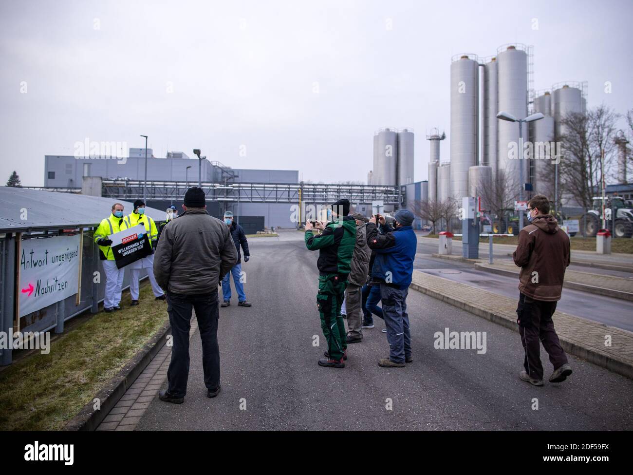 Farmers protest germany waren hi-res stock photography and images - Alamy