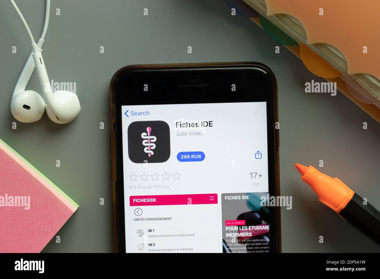 New York, USA - 1 December 2020: Fiches IDE mobile app icon on phone ...