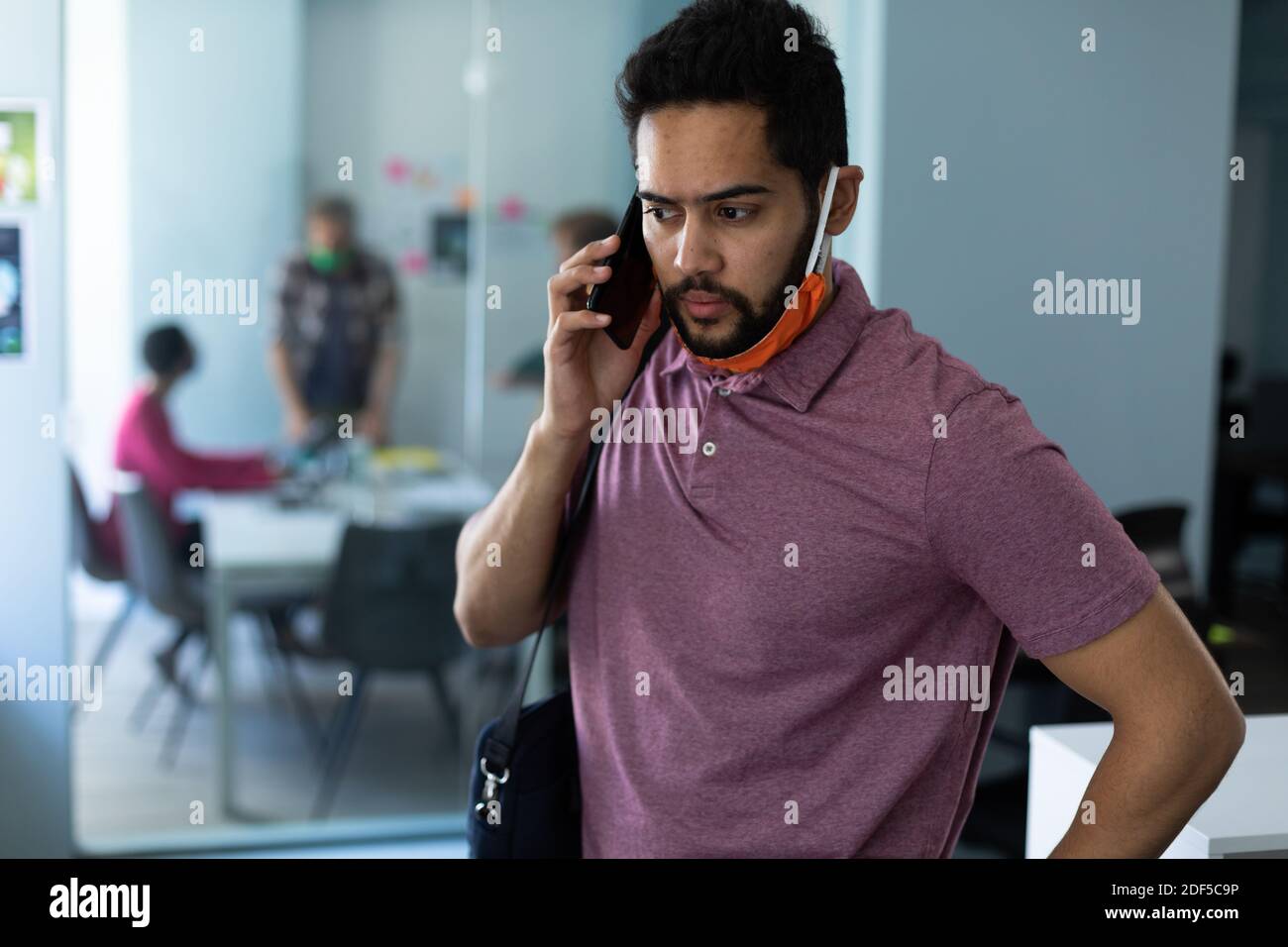 Business man face mask talking hi-res stock photography and images - Alamy