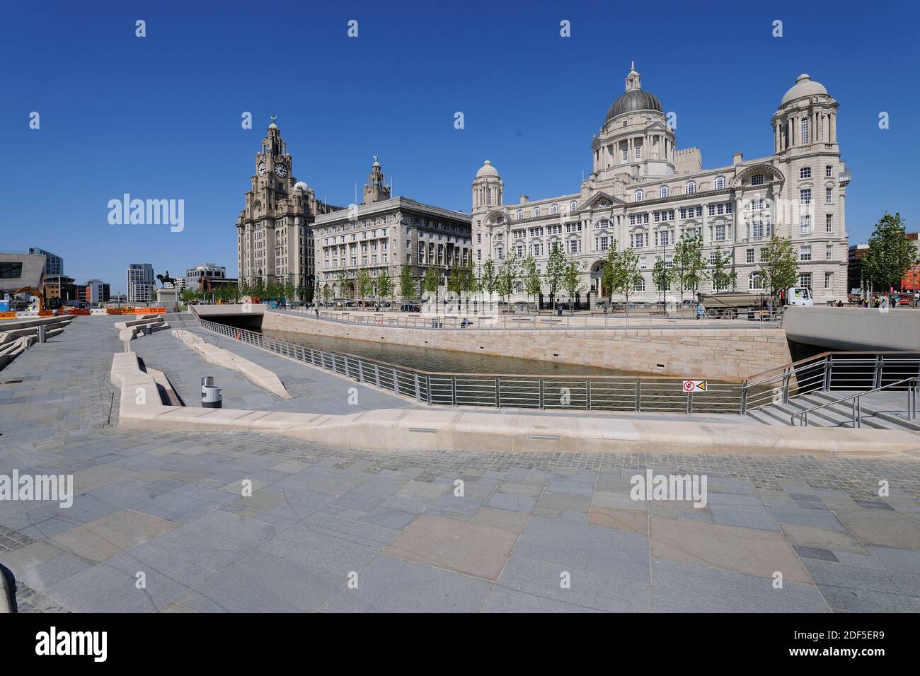 Liverpool, Three Graces, waterfront, Liver Building, Cunard Building ...