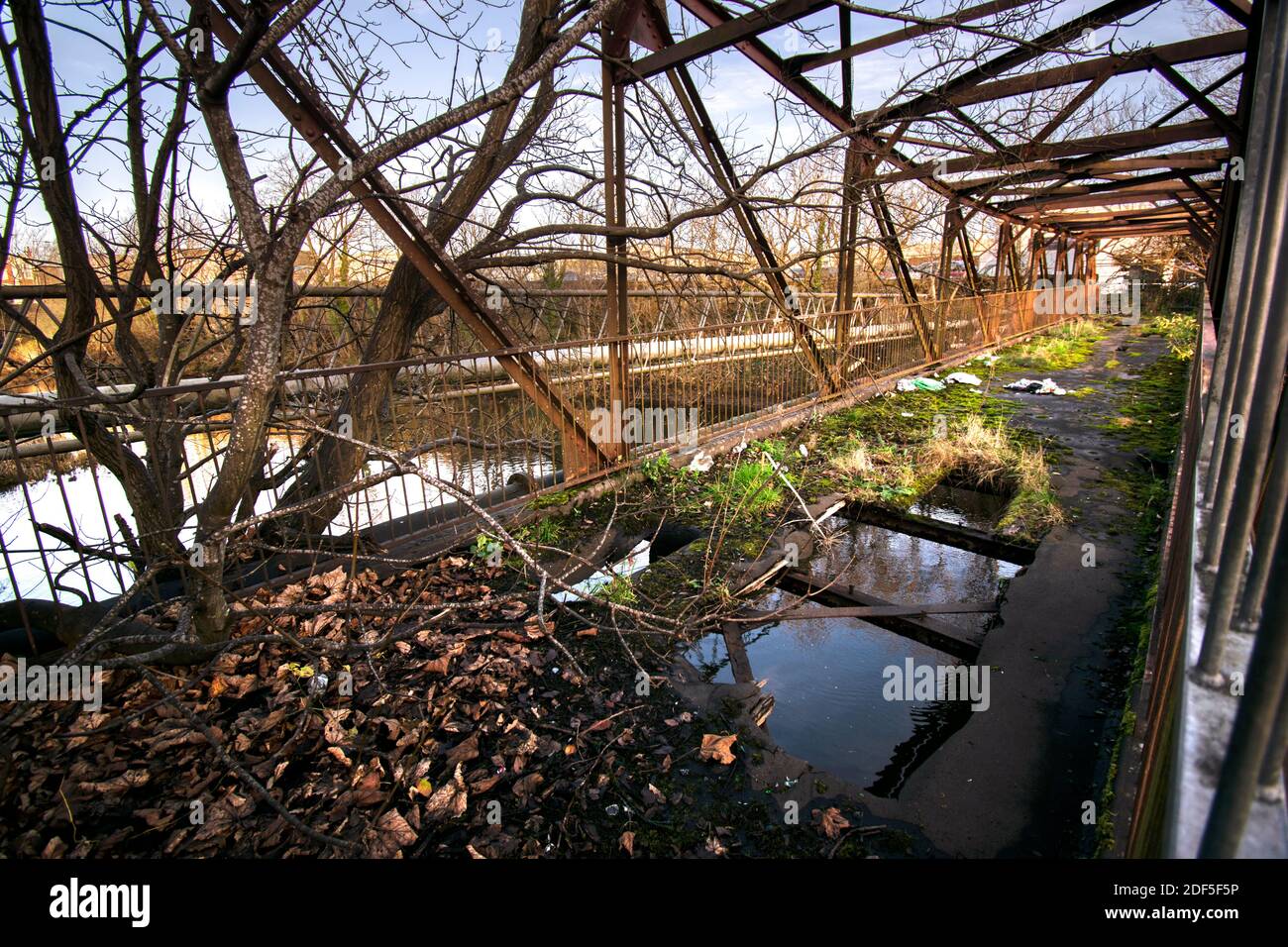 Decaying bridge hi-res stock photography and images - Alamy