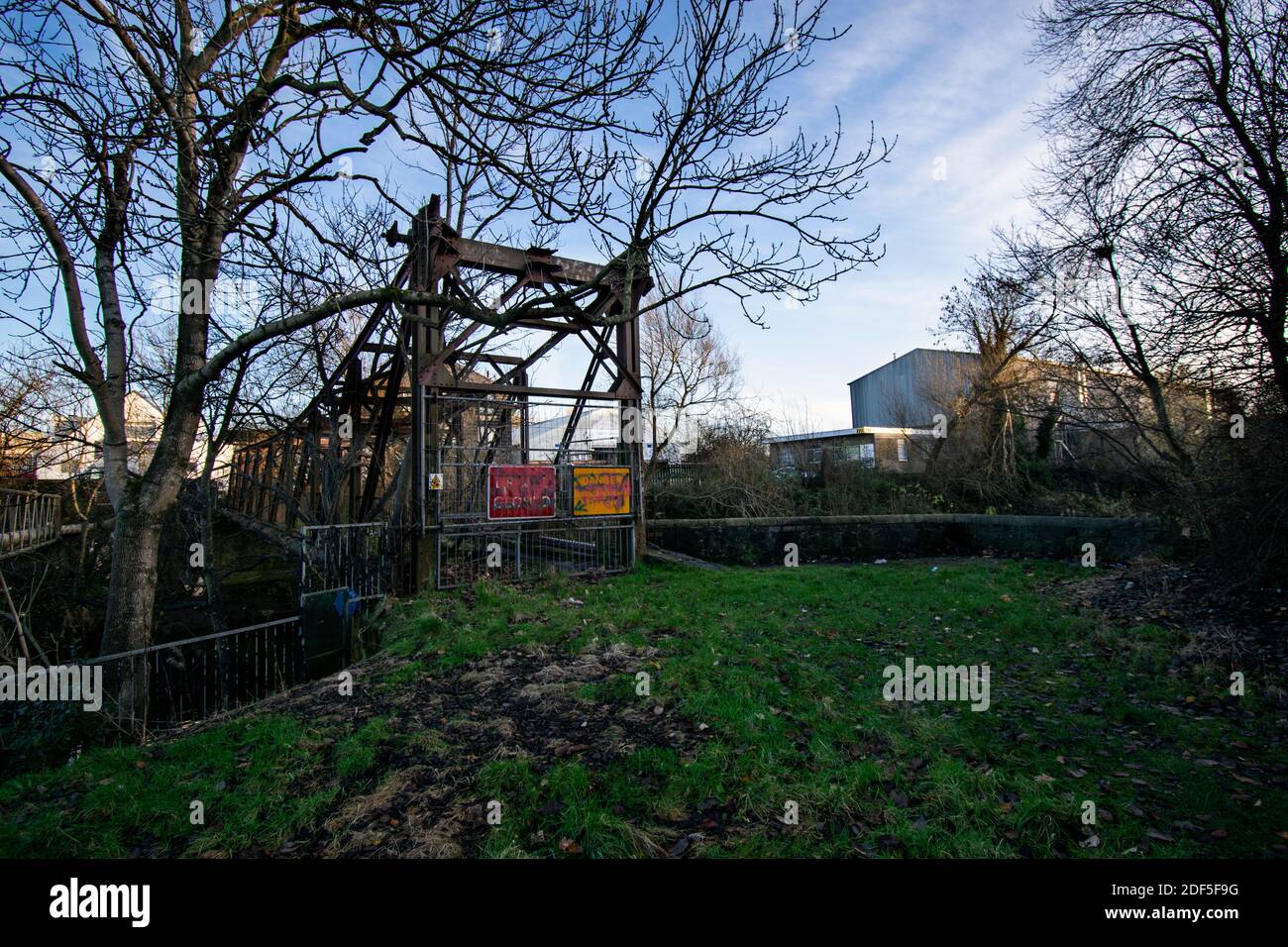 Decaying bridge hi-res stock photography and images - Alamy