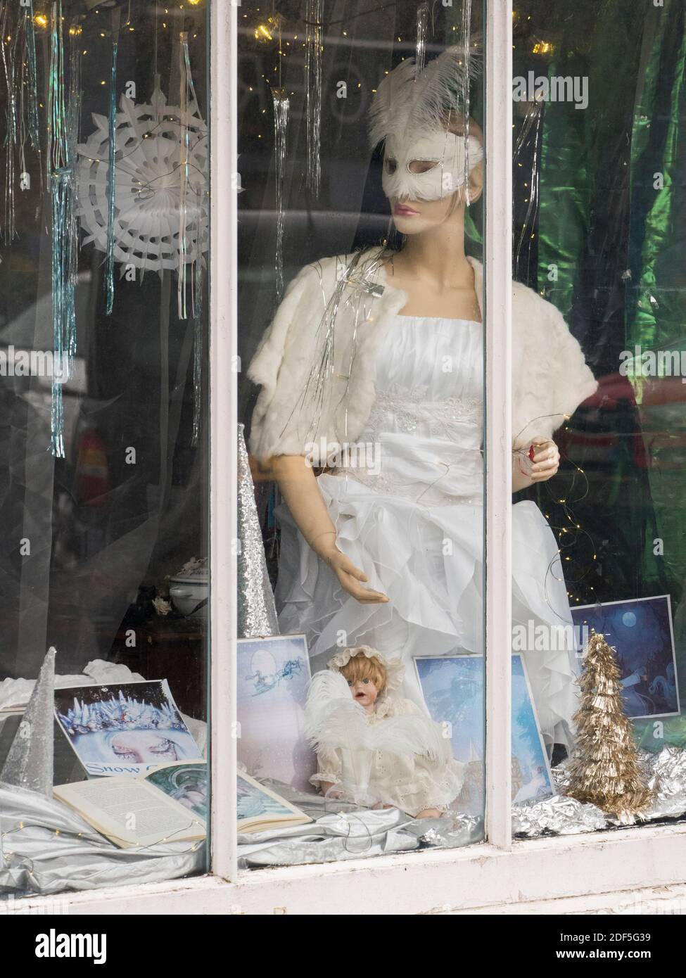 Sheerness, Kent, UK. 3rd December 2020. Arty museum 'Rose Street ...