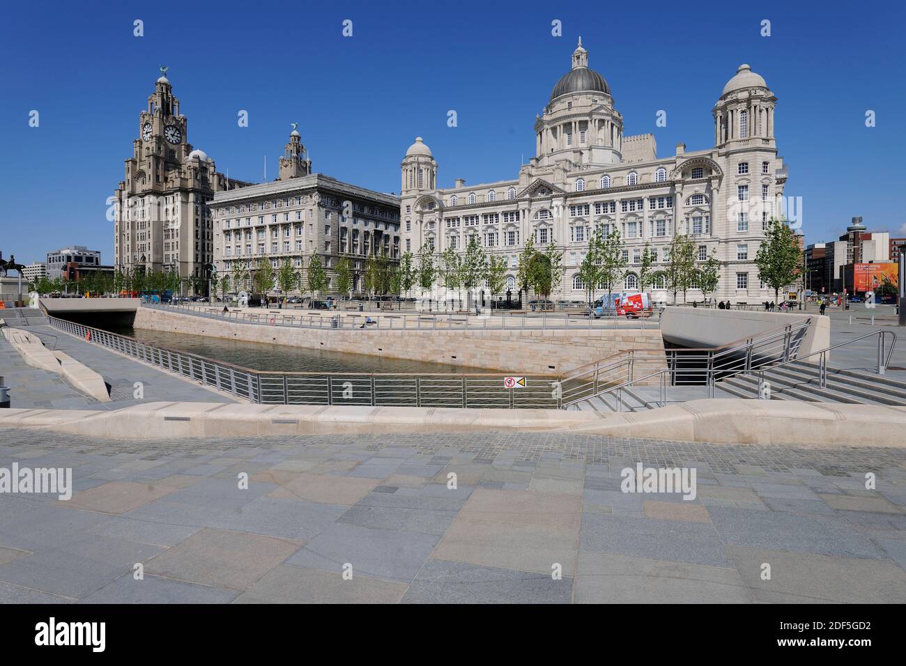 Liverpool, Three Graces, waterfront, Liver Building, Cunard Building ...