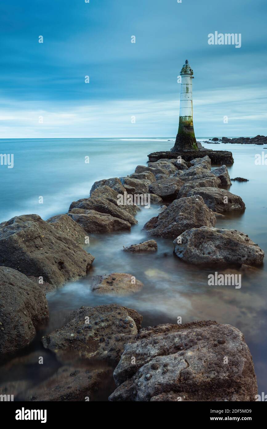 Lighthouse at low tide hi-res stock photography and images - Alamy