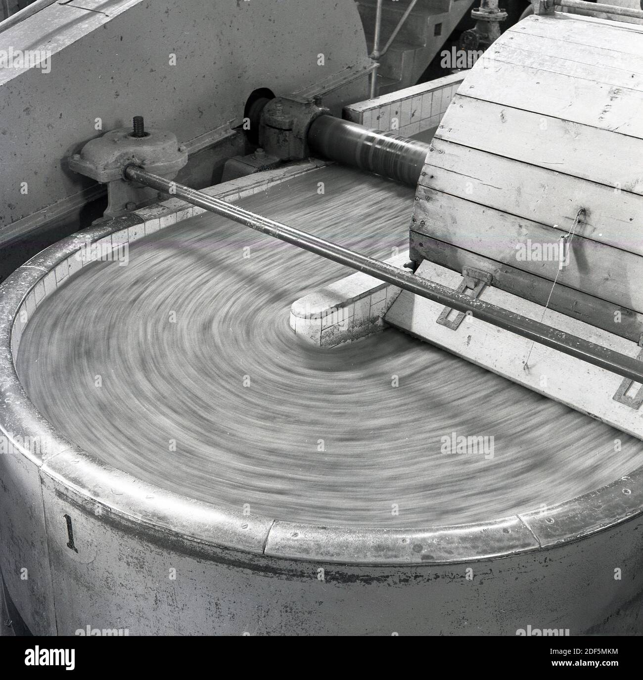 1950s, historical, papermaking, close up picture showing paper pulp ...