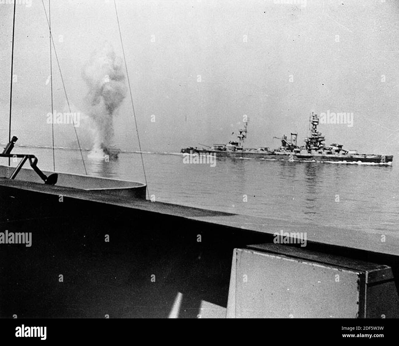 Battleships june 1944 hi-res stock photography and images - Alamy