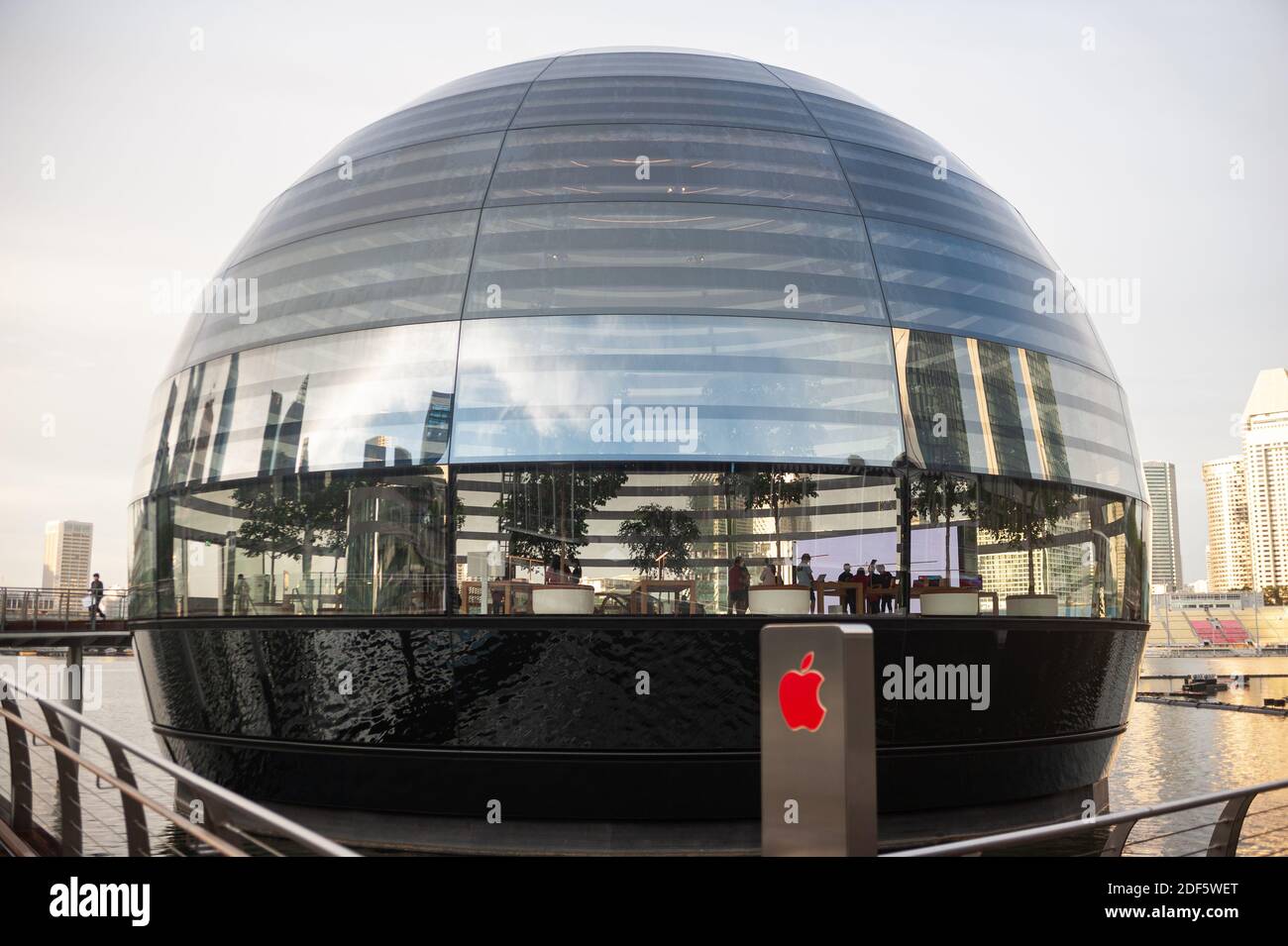 02.12.2020, Singapore, Republic of Singapore, Asia - Looking at the new ...