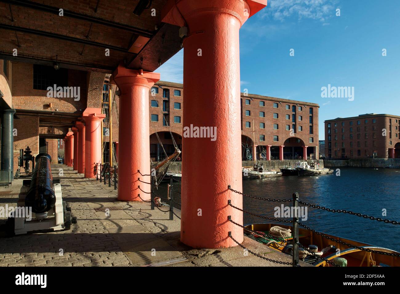 Liverpool Waterfront Architecture Stock Photo - Alamy