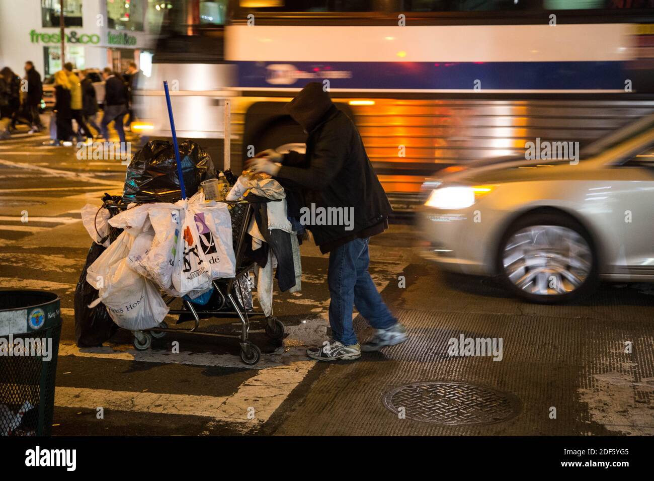 Homeless nyc hi-res stock photography and images - Alamy
