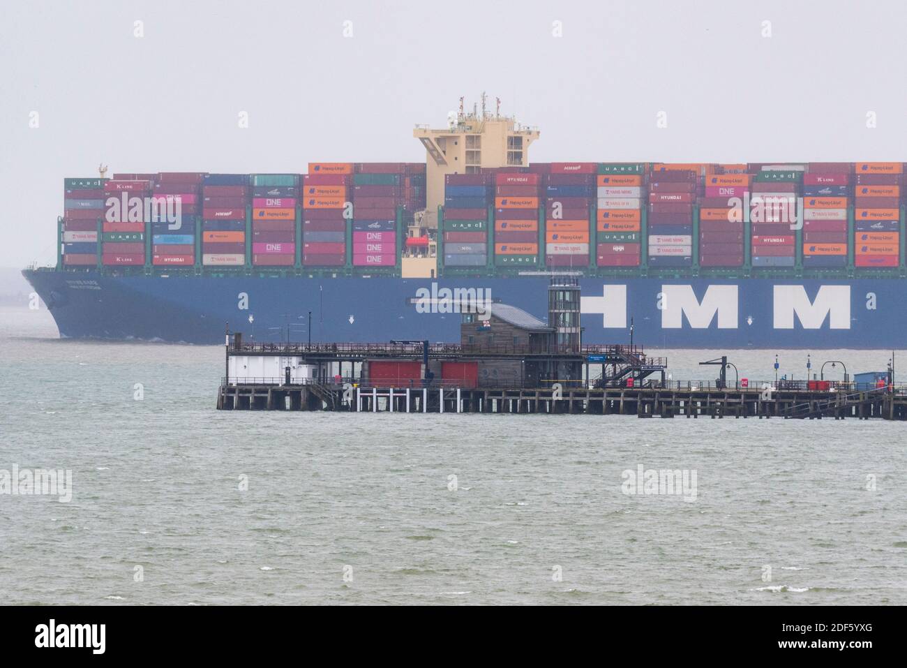 Container ship head on not suez hi-res stock photography and images - Alamy