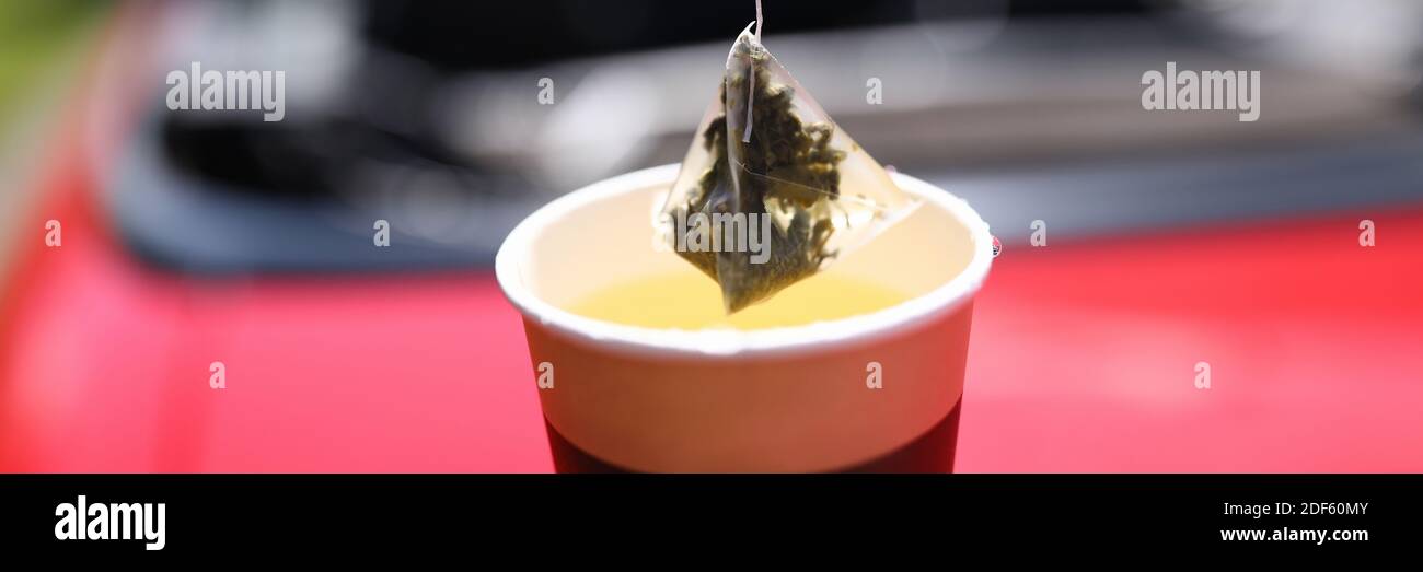 Remove tea bag hi-res stock photography and images - Alamy