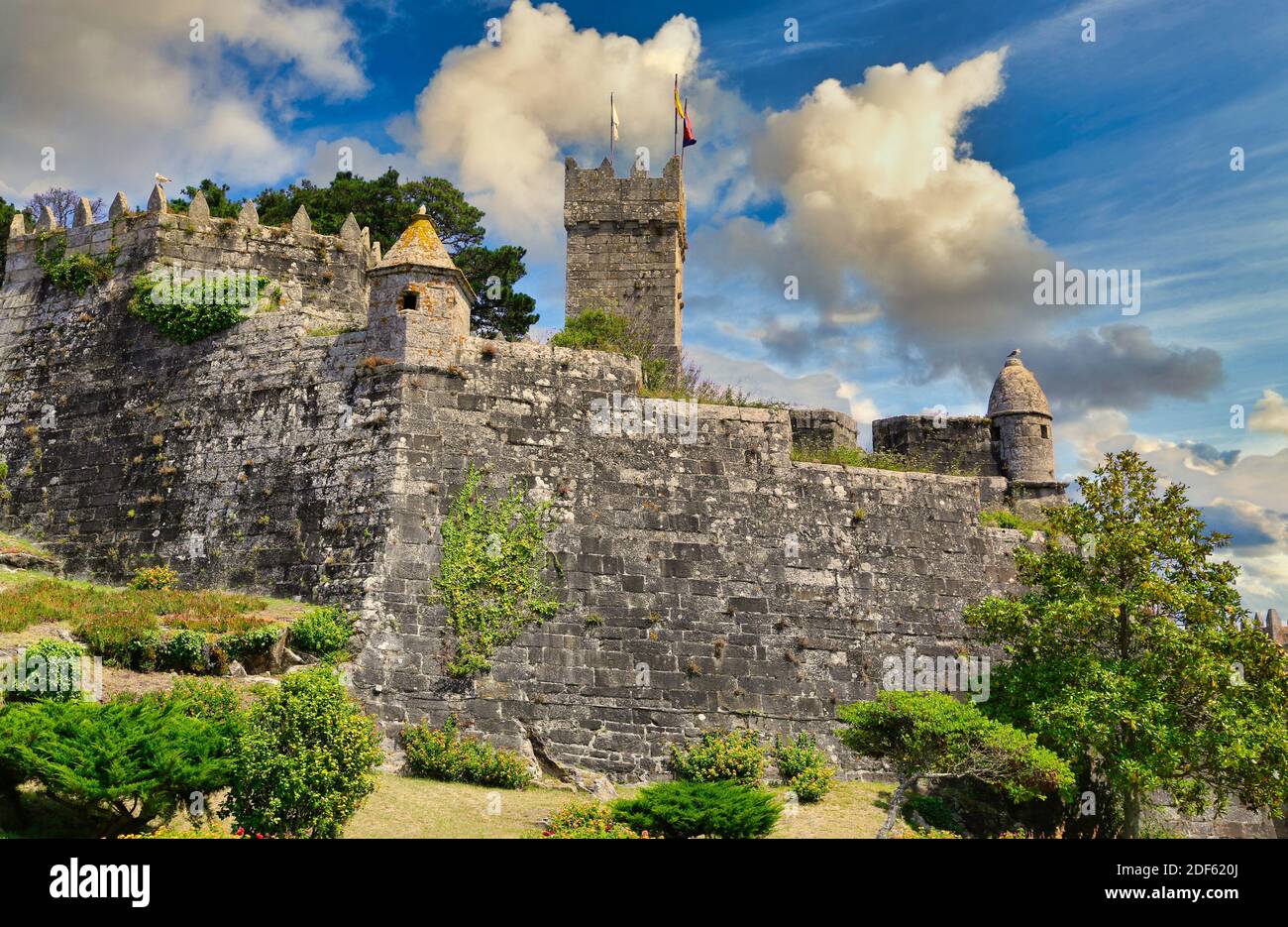 Monterreal castle baiona pontevedra galicia hi-res stock photography ...