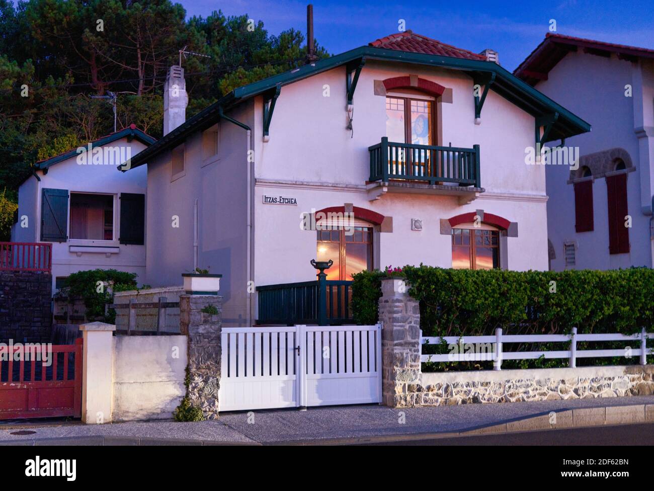 Typical country house hi-res stock photography and images - Alamy